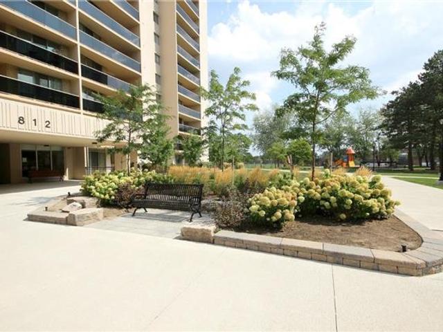 1901 - 812 Burnhamthorpe Rd, Etobicoke | Sold, W3574976 | Condos.ca
