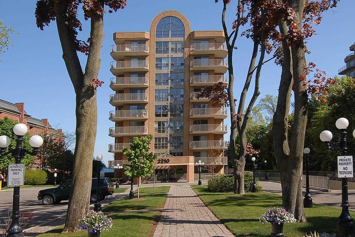 201 - 2210 Lakeshore Rd, Burlington | Sold, W4378346 | Condos.ca