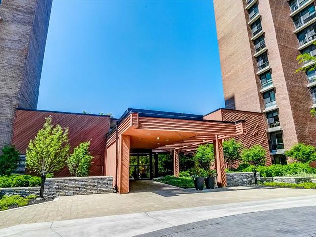 2108 - 1400 Dixie Rd, Mississauga | Sold, W4801171 | Condos.ca