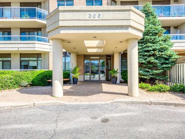 507 - 300 Ray Lawson Blvd, Brampton | Sold, W4816851 | Condos.ca