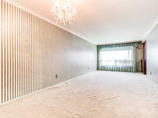 18 Rubydale Gardens, North York, ON | MrLOFT.ca