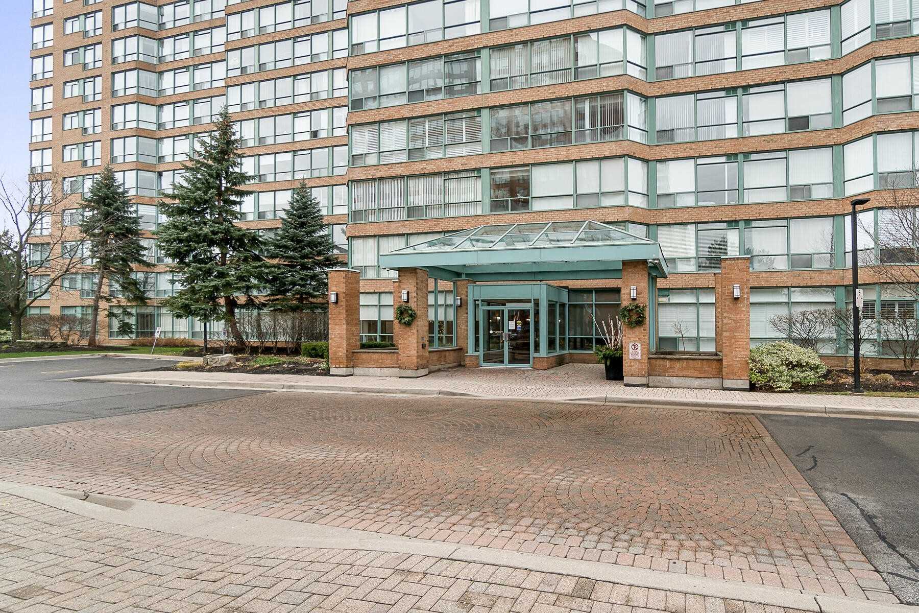 1276 Maple Crossing Blvd, Burlington | Sold, W5000563 | Condos.ca