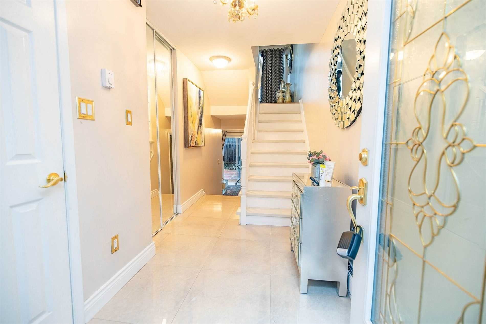 44 John Cabot Way, North York | Sold, W5003340 | Condos.ca