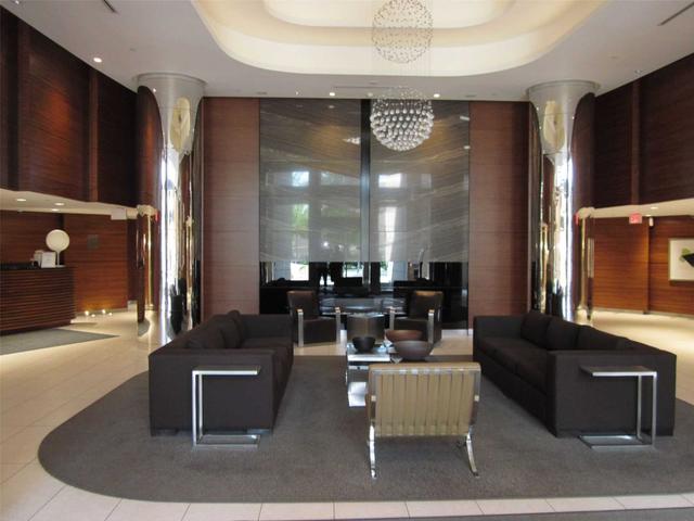 2001 - 5 Valhalla Inn Rd, Etobicoke | Leased, W5075051 | Condos.ca