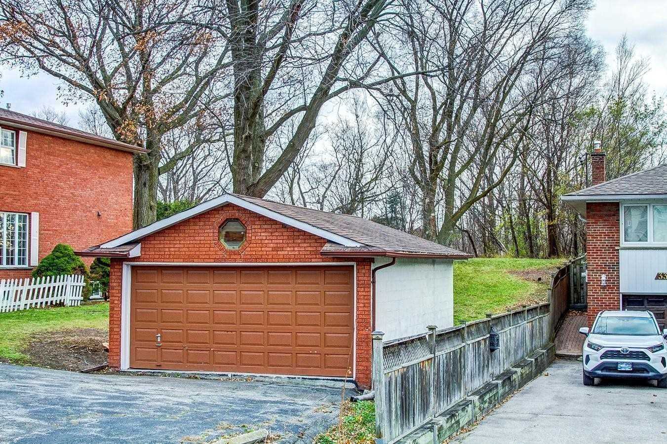 337 Maple Leaf Dr, North York | Terminated, W5141696 | Condos.ca