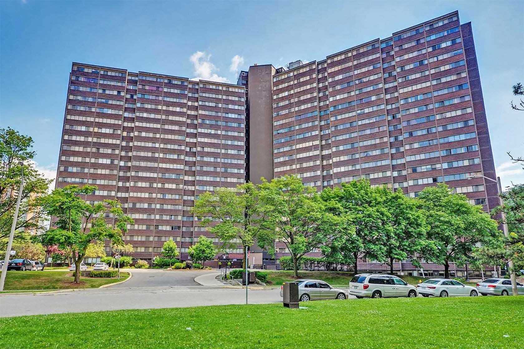 1102 - 11 Wincott Dr, Etobicoke | Sold Conditional, W5144467 | Condos.ca