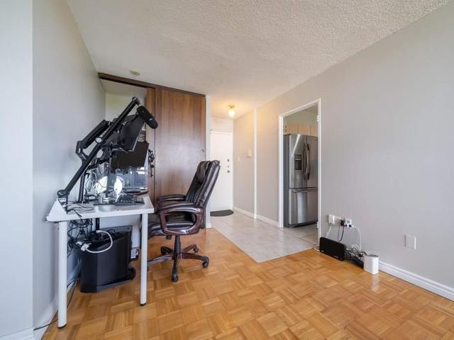 410 - 3390 Weston Rd, North York | Sold Conditional, W5229151 | Condos.ca