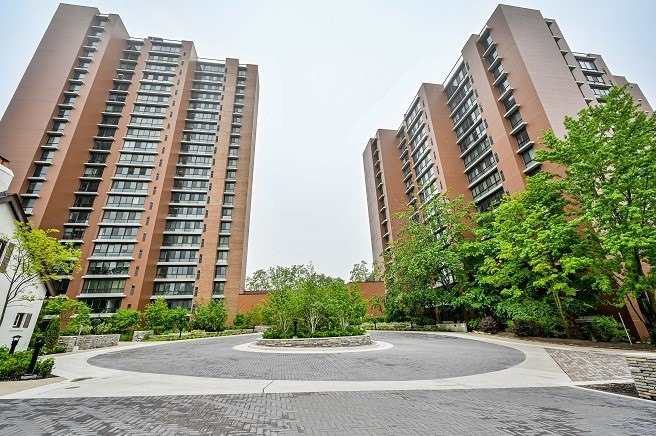 309 - 1400 Dixie Rd, Mississauga | Sold, W5307176 | Condos.ca