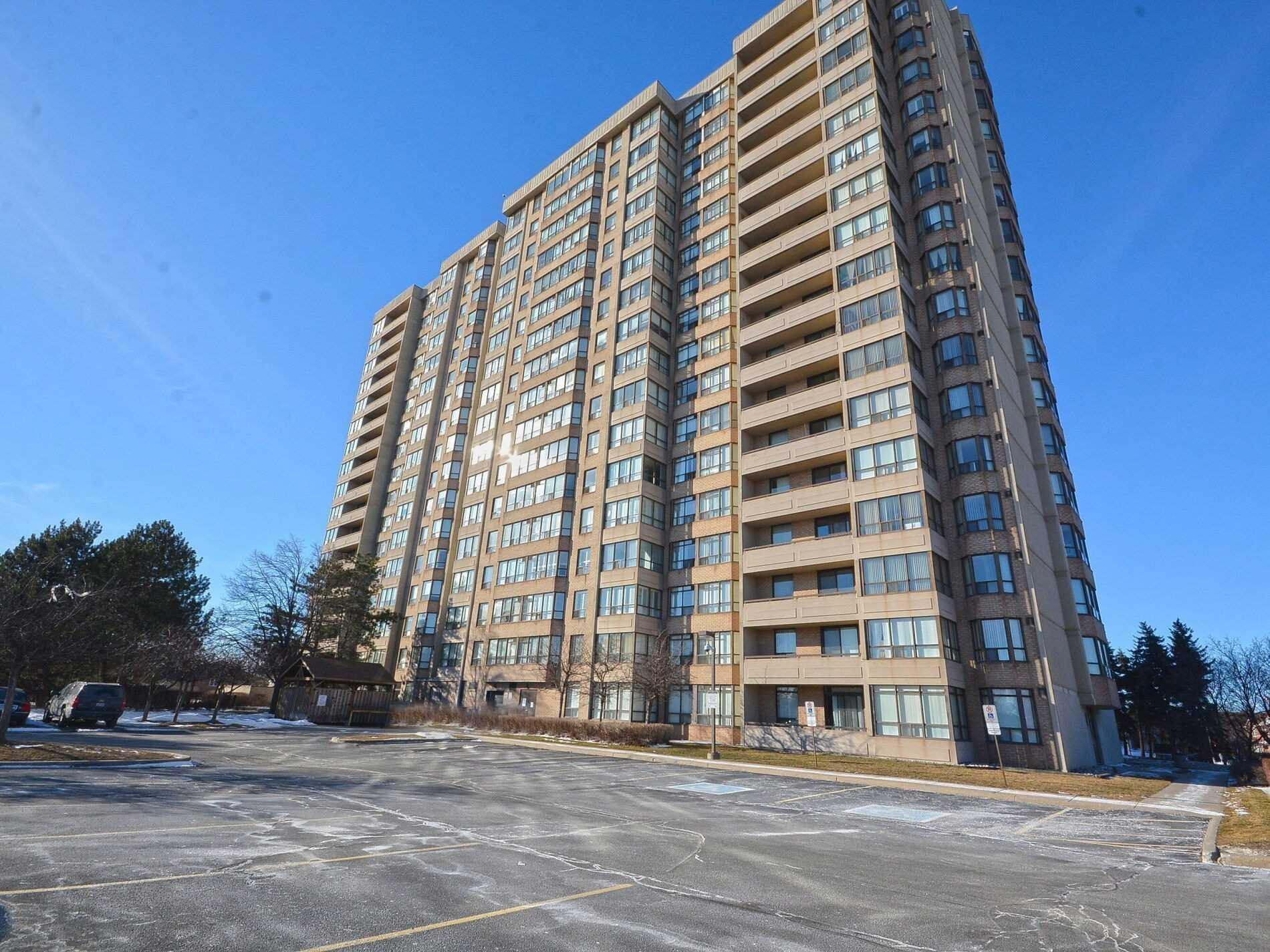 403 - 10 Malta Ave, Brampton | Sold, W5342174 | Condos.ca