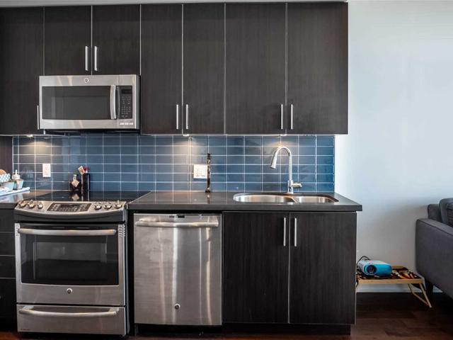 LPH06 - 2200 Lake Shore Blvd W, Etobicoke | Terminated, W5402611 ...