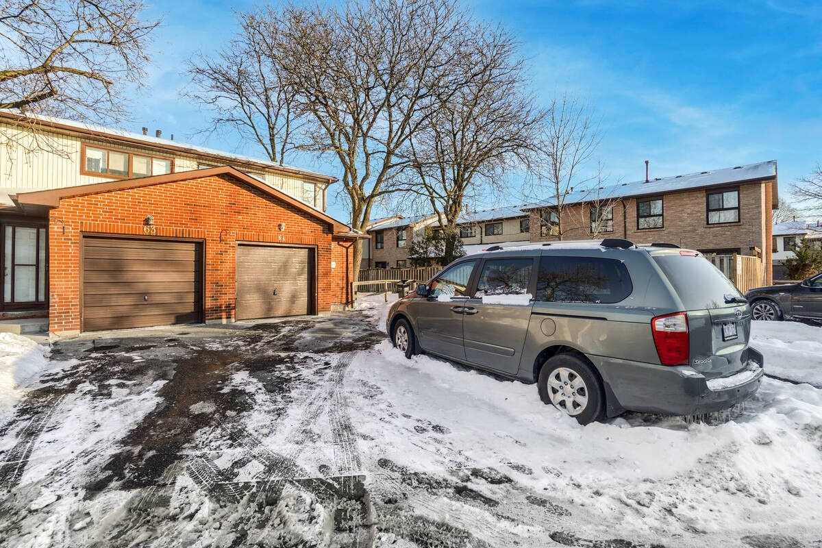 64 Foster Cres, Brampton | Sold, W5482998 | Condos.ca