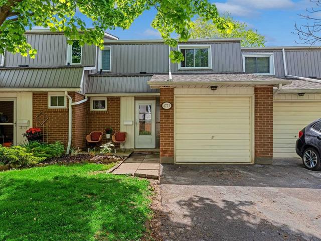 477 Woodview Rd, Burlington, ON | Condos.ca