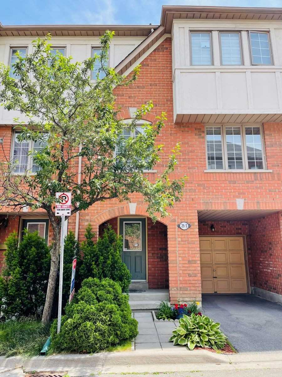 3 - 25 West Deane Park Dr, Etobicoke | Sold, W5666714 | Condos.ca