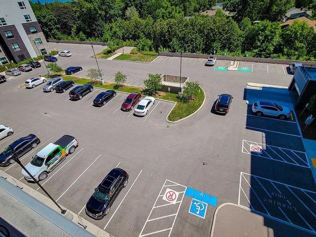 521 - 320 Plains Rd E, Burlington | Sold, W5725041 | Condos.ca