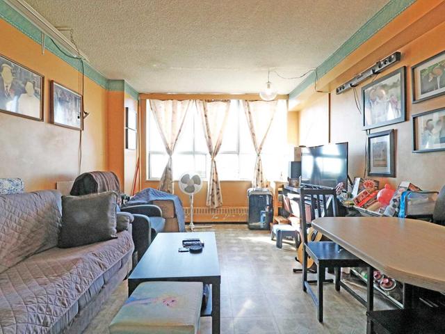 812 - 940 Caledonia Rd, North York | Sold, W5817919 | Condos.ca