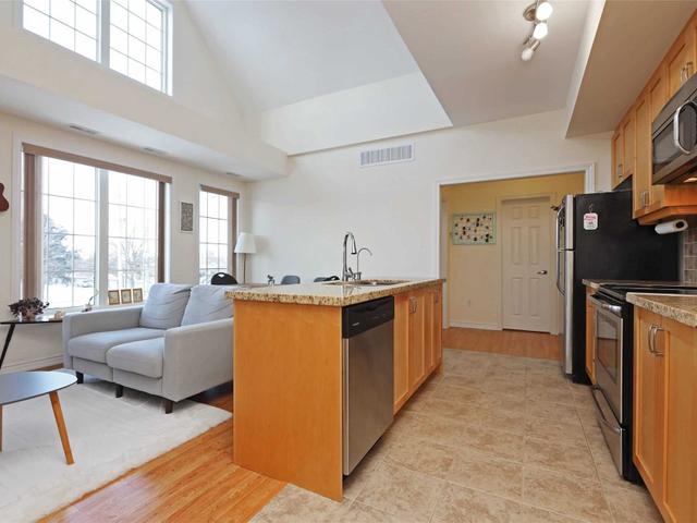 204 960 Bloor St Mississauga Sold W5910403 Condos Ca