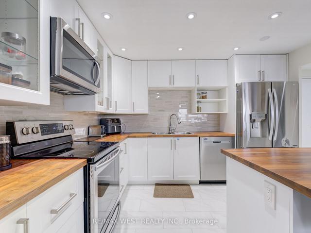 2006 - 85 Emmett Ave, York | Sold, W5944608 | Condos.ca