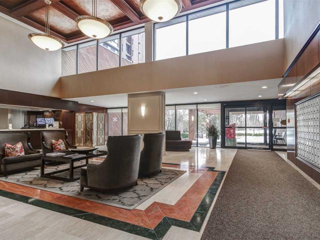 615 - 1400 Dixie Rd, Mississauga | Sold, W5953591 | Condos.ca
