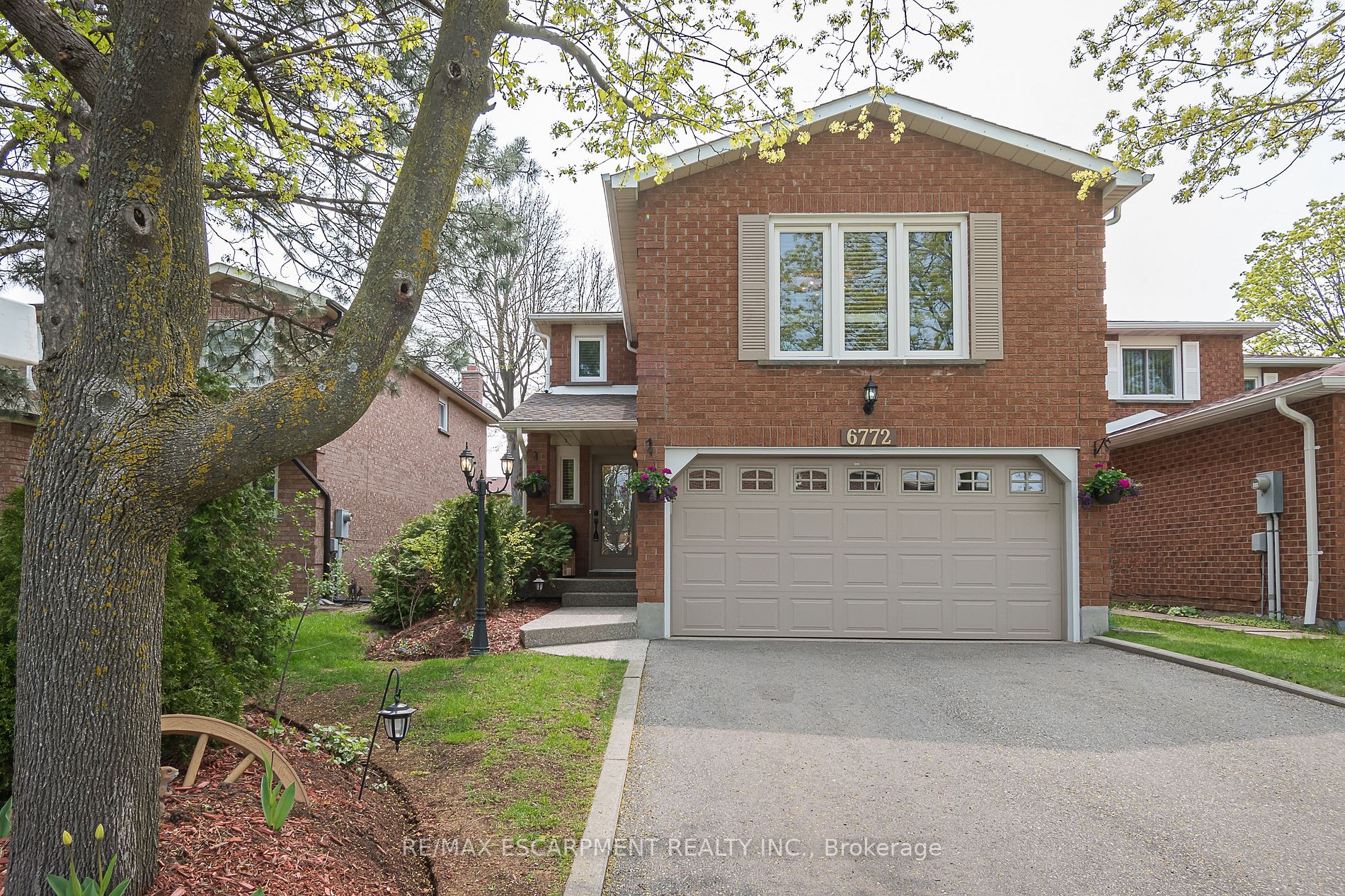 6772 Dolmage Crt, Mississauga | Sold, W5978408 | Property.ca