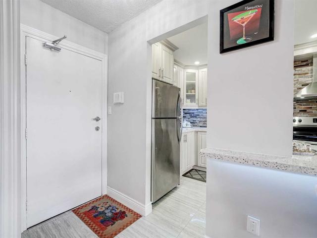 2204 - 3390 Weston Rd, North York | Terminated, W6014293 | Condos.ca