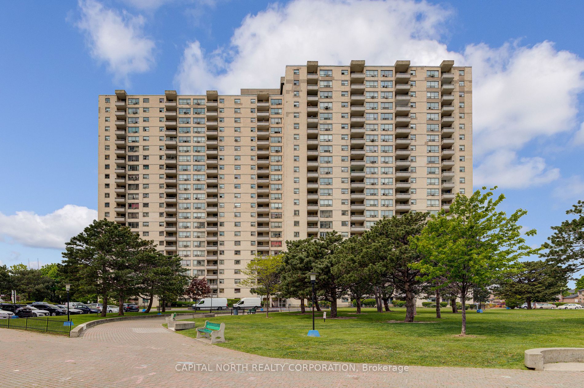 1404 - 390 Dixon Rd, Etobicoke | Sold, W6034096 | Condos.ca