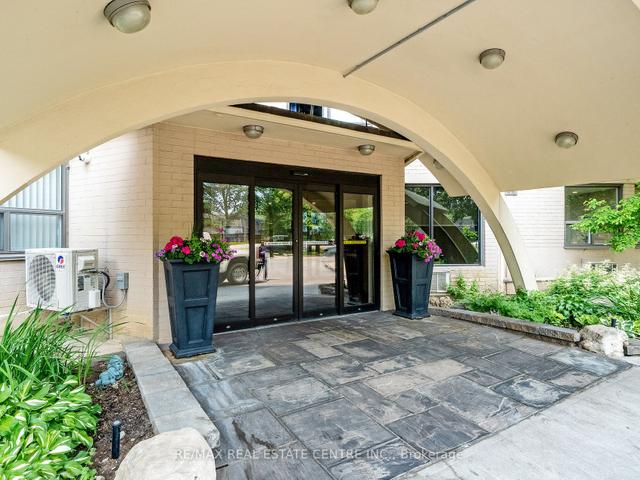 802 - 700 Dynes Rd, Burlington | Sold, W6120736 | Condos.ca