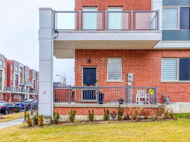 25 William Duncan Rd, Toronto, ON | Condos.ca