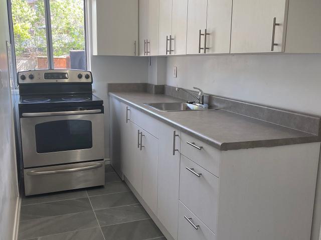 207 - 2255 Weston Rd, York | Leased, W6203548 | Condos.ca