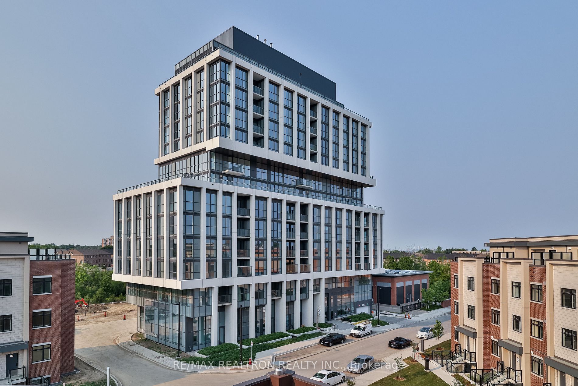 803 - 1063 Douglas Mccurdy Comm Circ E, Mississauga | Terminated ...