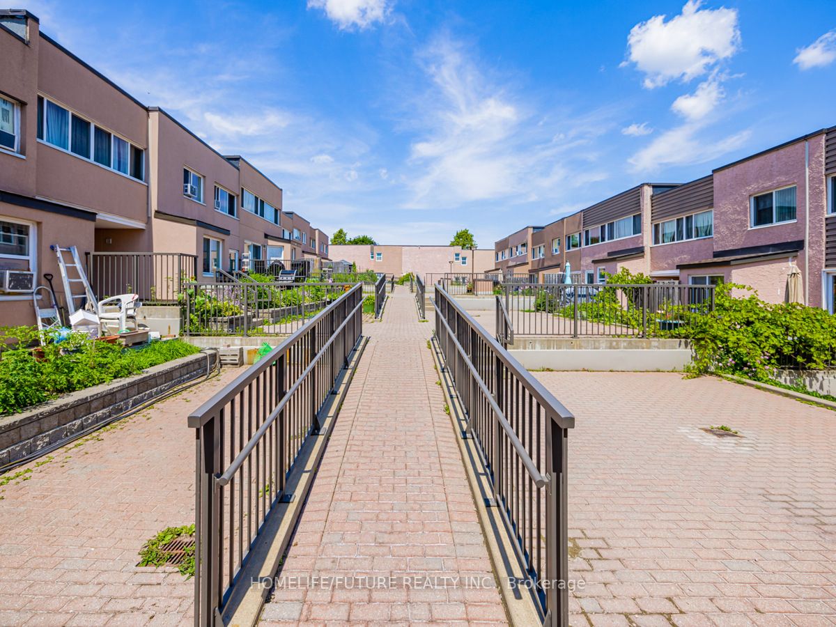 300 - 3055 Tomken Rd, Mississauga | Sold, W6658558 | Condos.ca