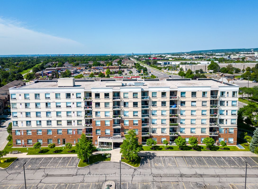 103 - 5070 Fairview St, Burlington | Sold, W6663770 | Condos.ca