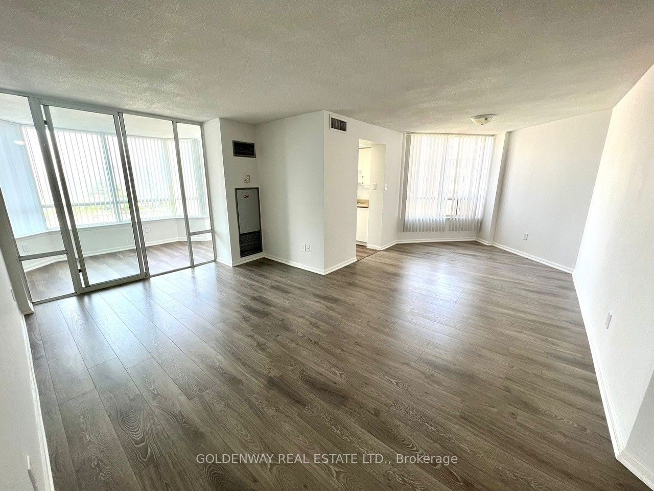 1202 - 550 Webb Dr, Mississauga | Sold, W6705614 | Condos.ca