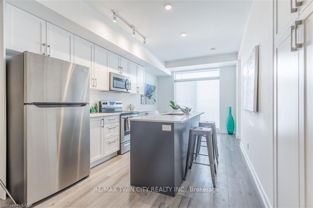 205 - 3058 Sixth Line, Oakville | Terminated, W6714428 | Condos.ca