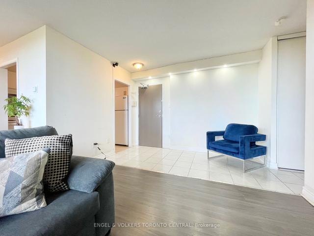 3390 Weston Rd Condos | 2 Condos for Sale | Condos.ca