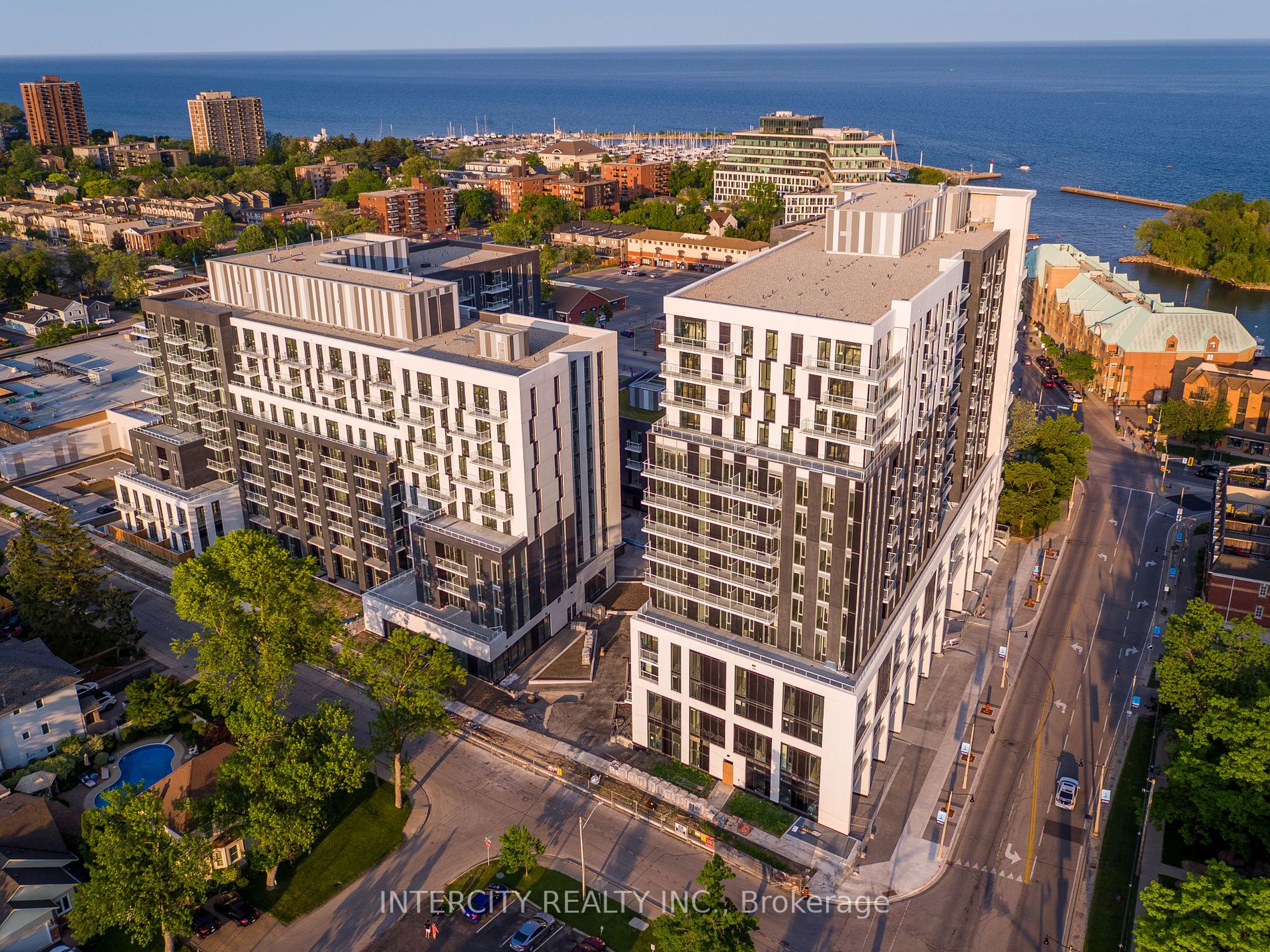 403 - 133 Bronte Rd, Oakville | Extended, W6769130 | Condos.ca