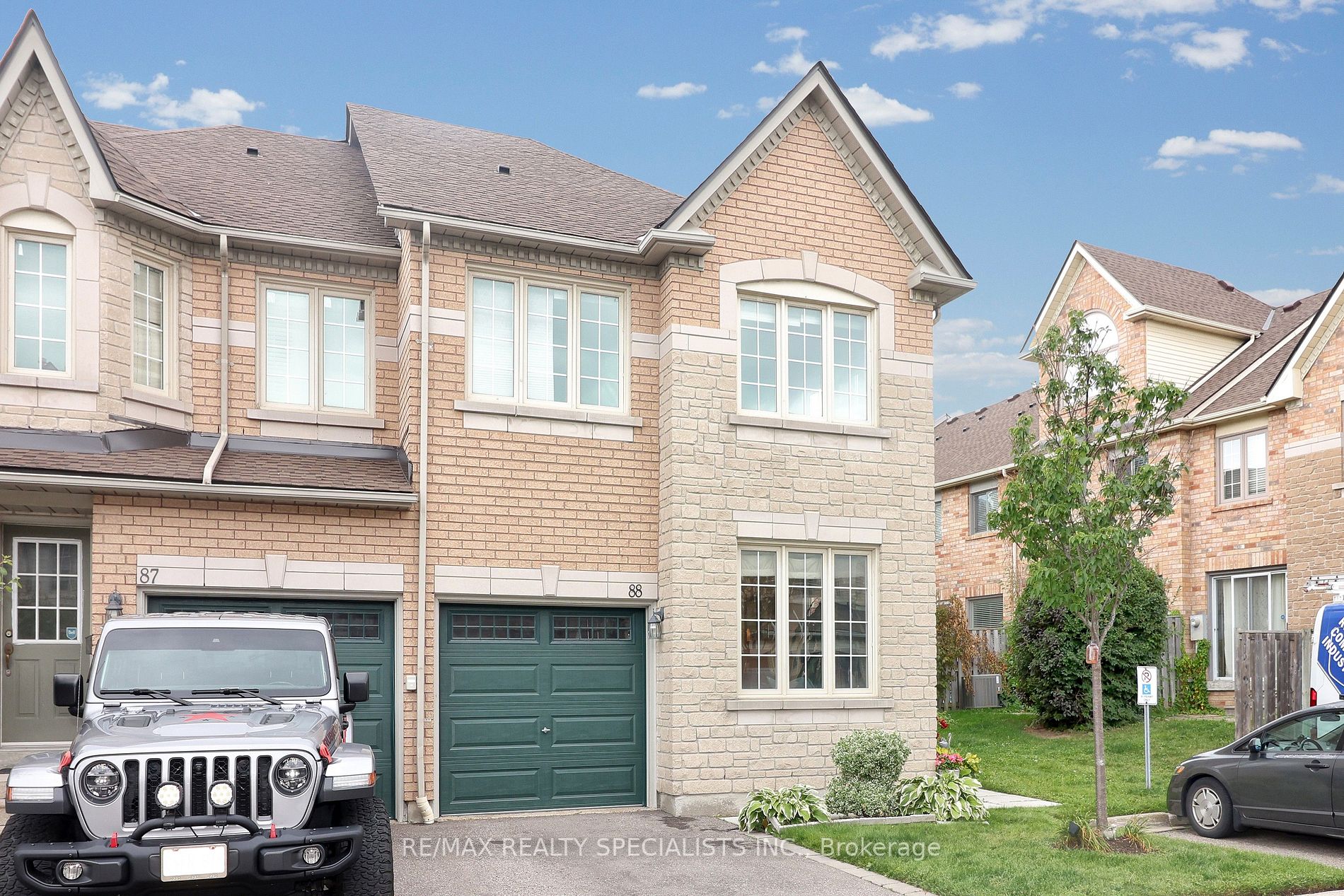 88 - 455 Apache Crt N, Mississauga | Sold, W6772178 | Condos.ca