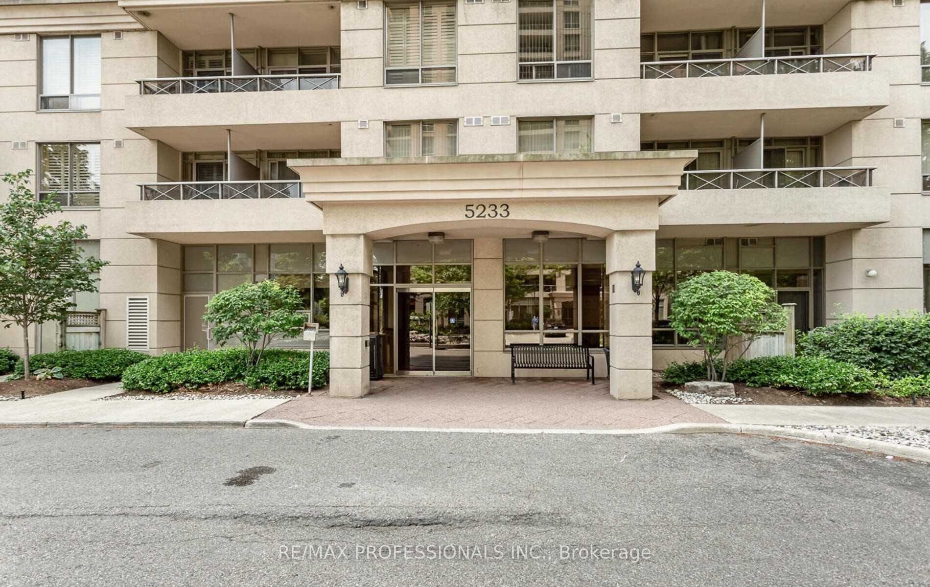 819 - 5233 Dundas St, Etobicoke | Terminated, W7000210 | Condos.ca