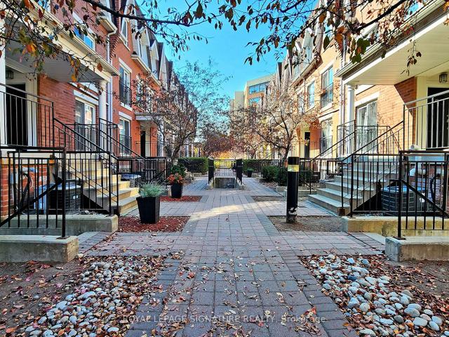 1210 - 22 Laidlaw St, Toronto | Sold, W7058594 | Condos.ca