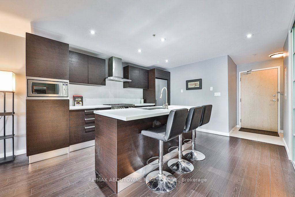 205 - 588 Annette St, Toronto | Sold, W7231842 | Condos.ca