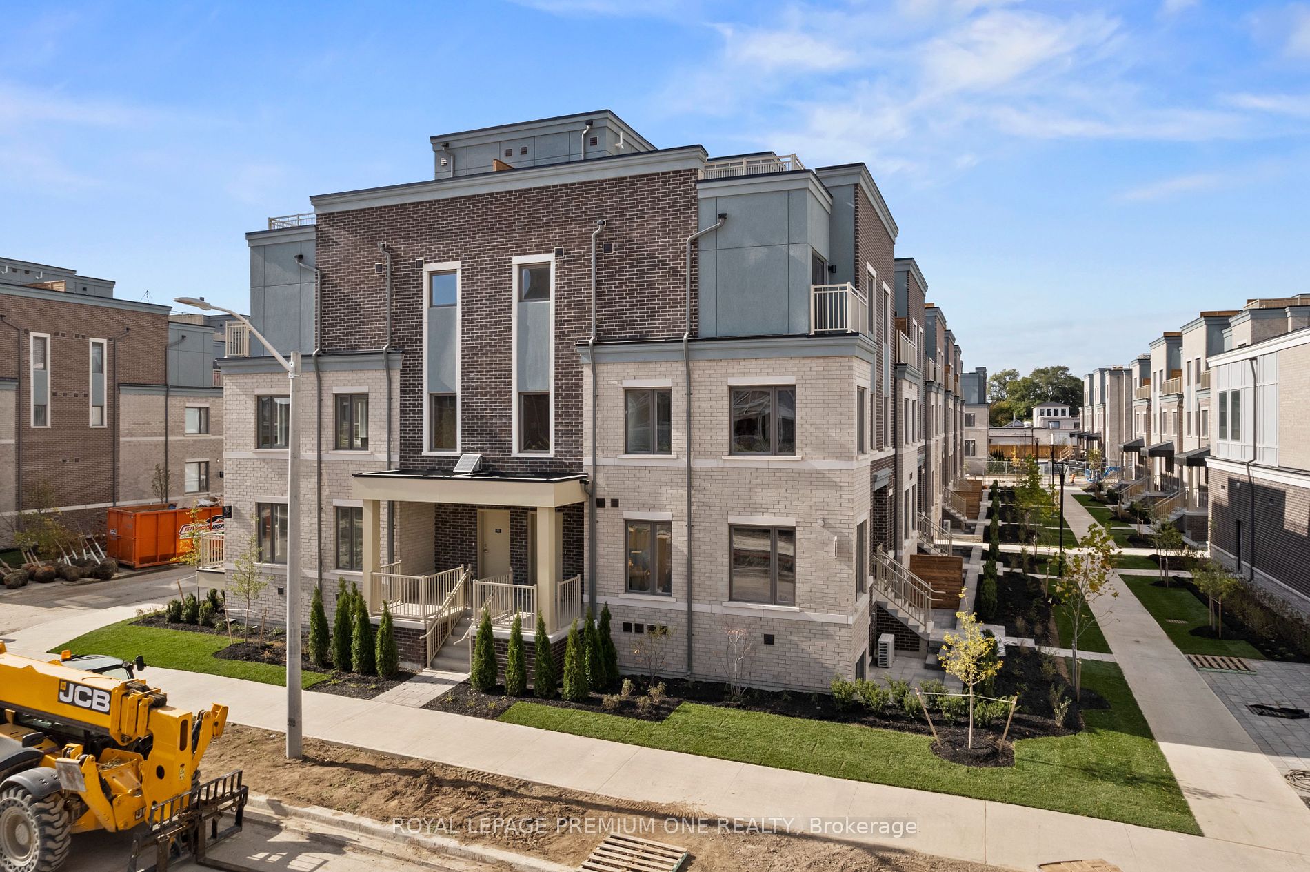 193 - 10 Lloyd Janes Lane, Toronto | Terminated, W7302108 | Condos.ca