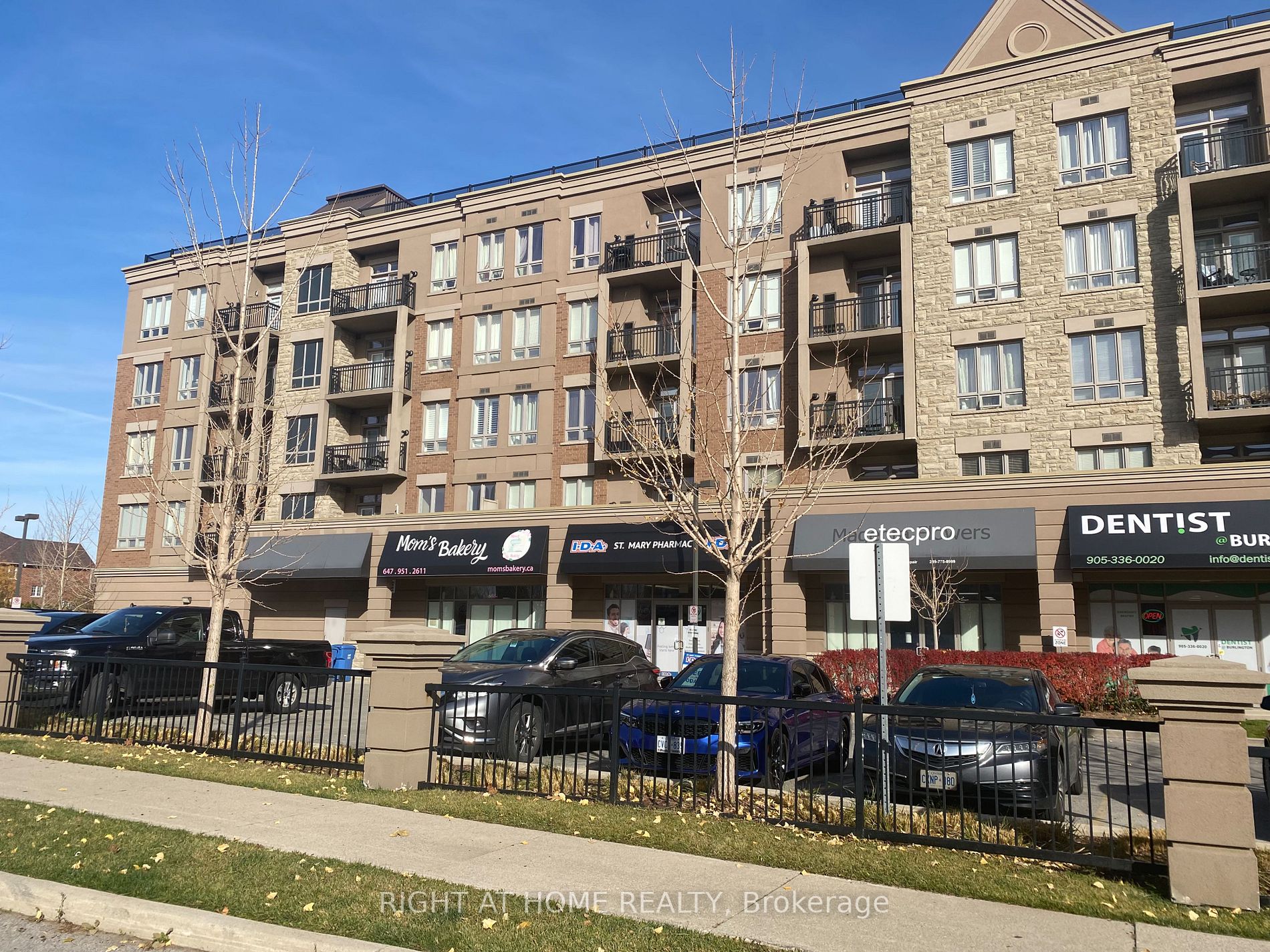 301 - 5327 Upper Middle Dr, Burlington | Terminated, W7311926 | Condos.ca