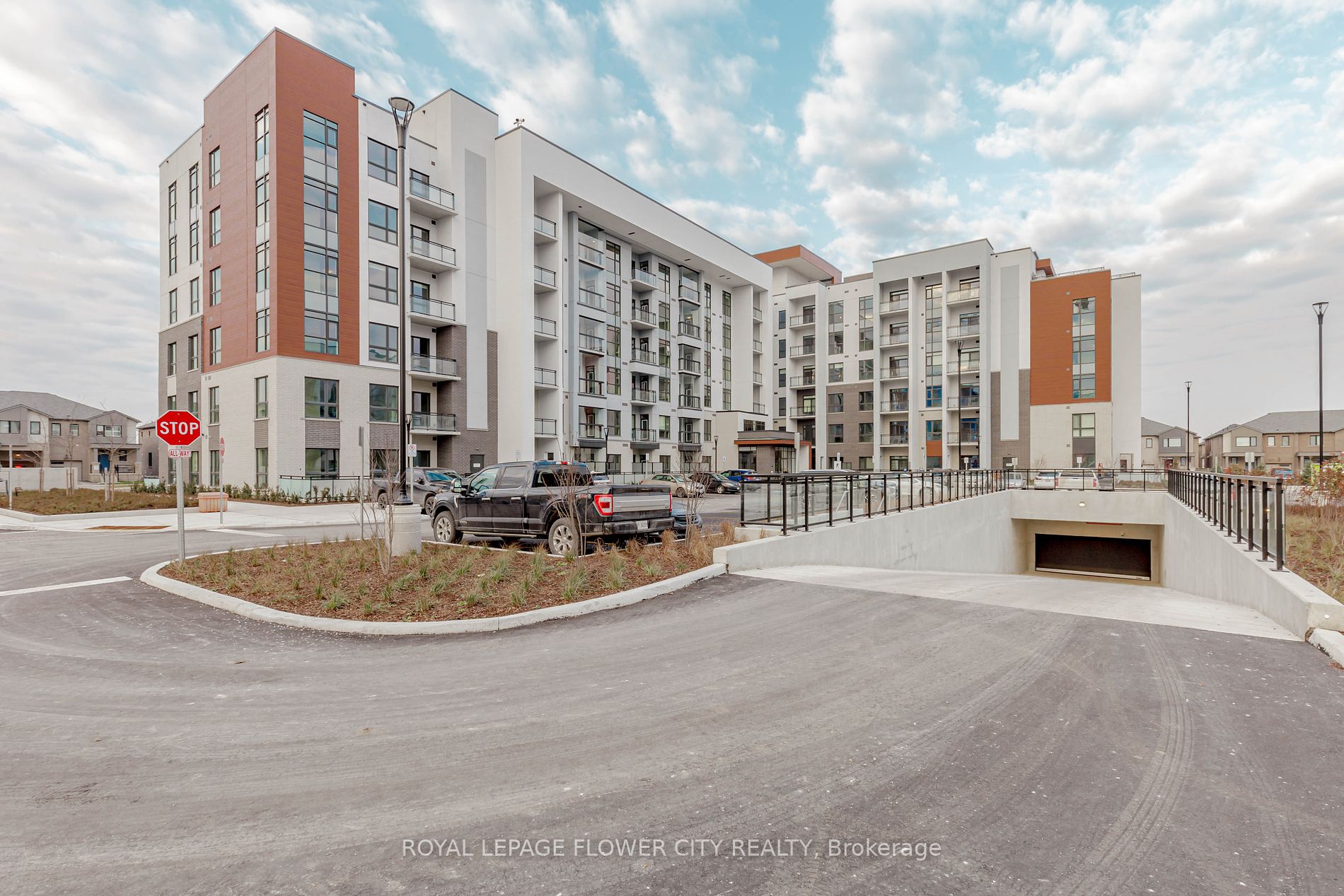 203 - 460 Gordon Krantz Ave, Milton | Terminated, W7348376 | Condos.ca