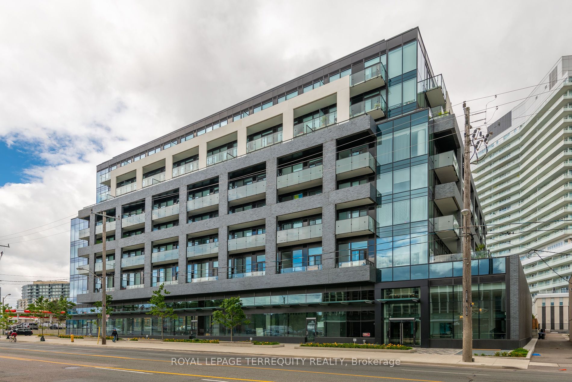 420 - 4208 Dundas St W, Etobicoke | Sold, W8024038 | Condos.ca