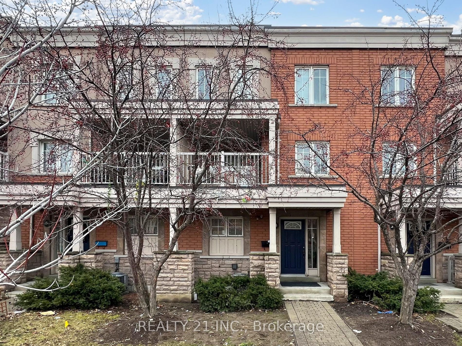 4 - 365 Murray Ross Pkwy, North York | Sold, W8051914 | Condos.ca