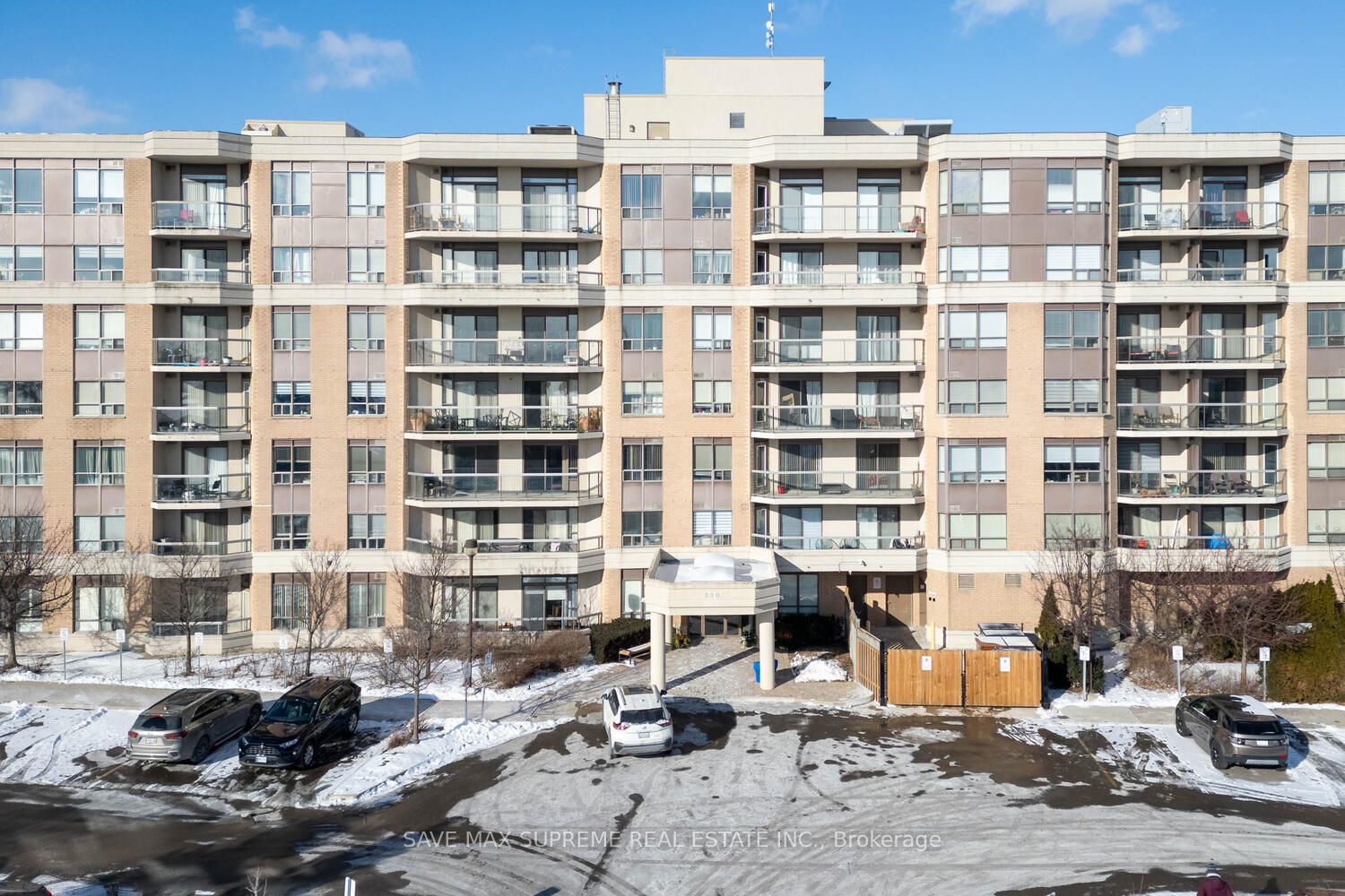 314 - 300 Ray Lawson Blvd, Brampton | Sold, W8066942 | Condos.ca