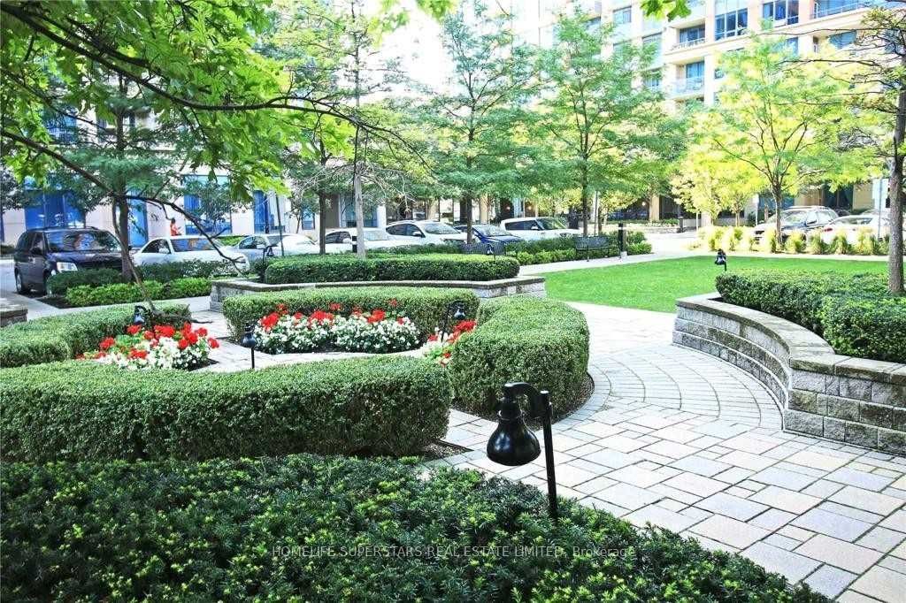 2356 - 25 Viking Lane, Etobicoke | Leased, W8073608 | Condos.ca