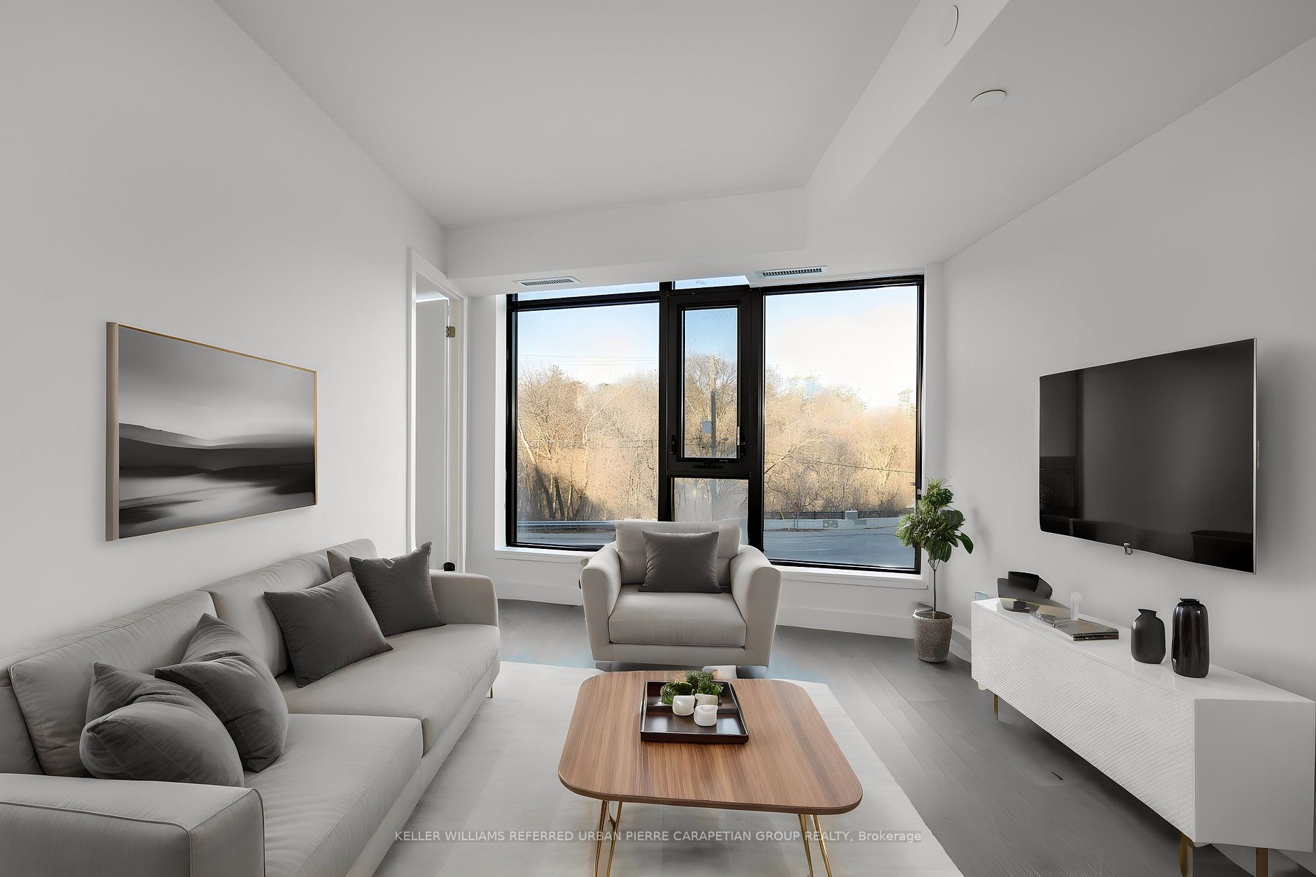 212 - 160 Kingsway Cres W, Etobicoke | Leased, W8183188 | Condos.ca