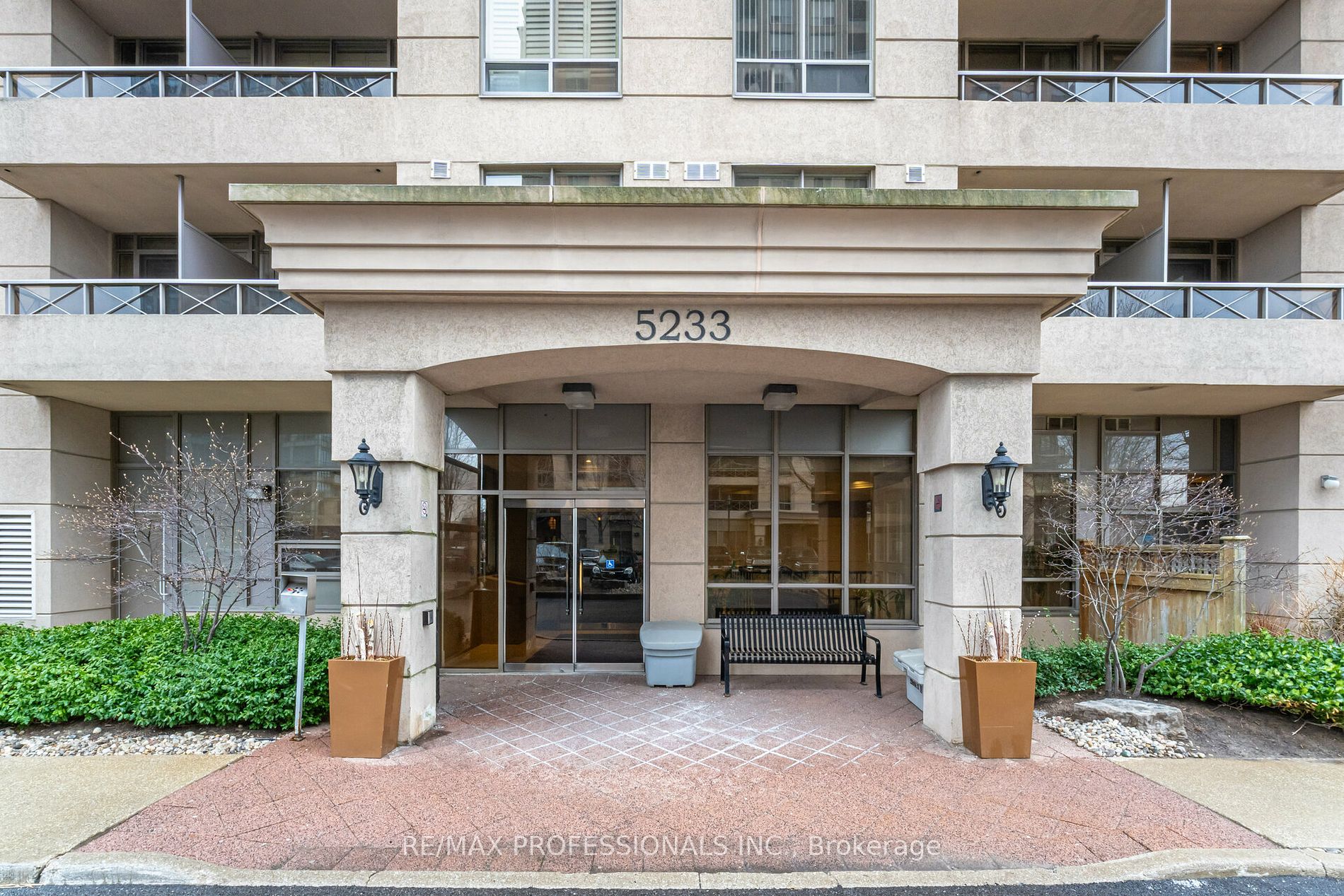 819 - 5233 Dundas St W, Etobicoke | Terminated, W8202936 | Condos.ca