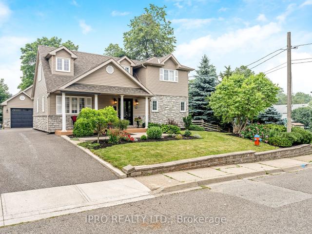 104 Charles St, Georgetown | For Sale @ $1,299,900 | Property.ca
