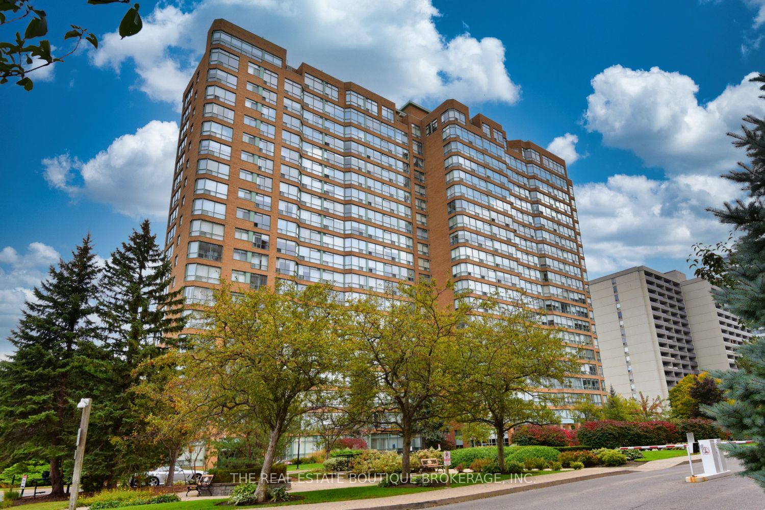 1508 - 1276 Maple Crossing Blvd, Burlington | Expired, W8249574 | Condos.ca